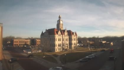 Adel - Dallas County Courthouse, Iowa (USA) - Webcams